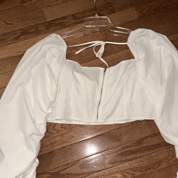 PrettyLittleThing | Tops | Prettylittlething White Long Sleeve Crop Top ...